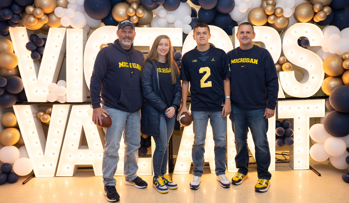 Big House Tour Photo Gallery - Alumni Association of the University of Michigan