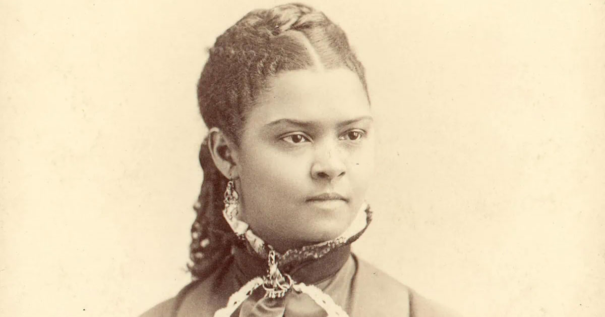 History Lessons: Vintage University Alumnae - Alumni Association of the ...